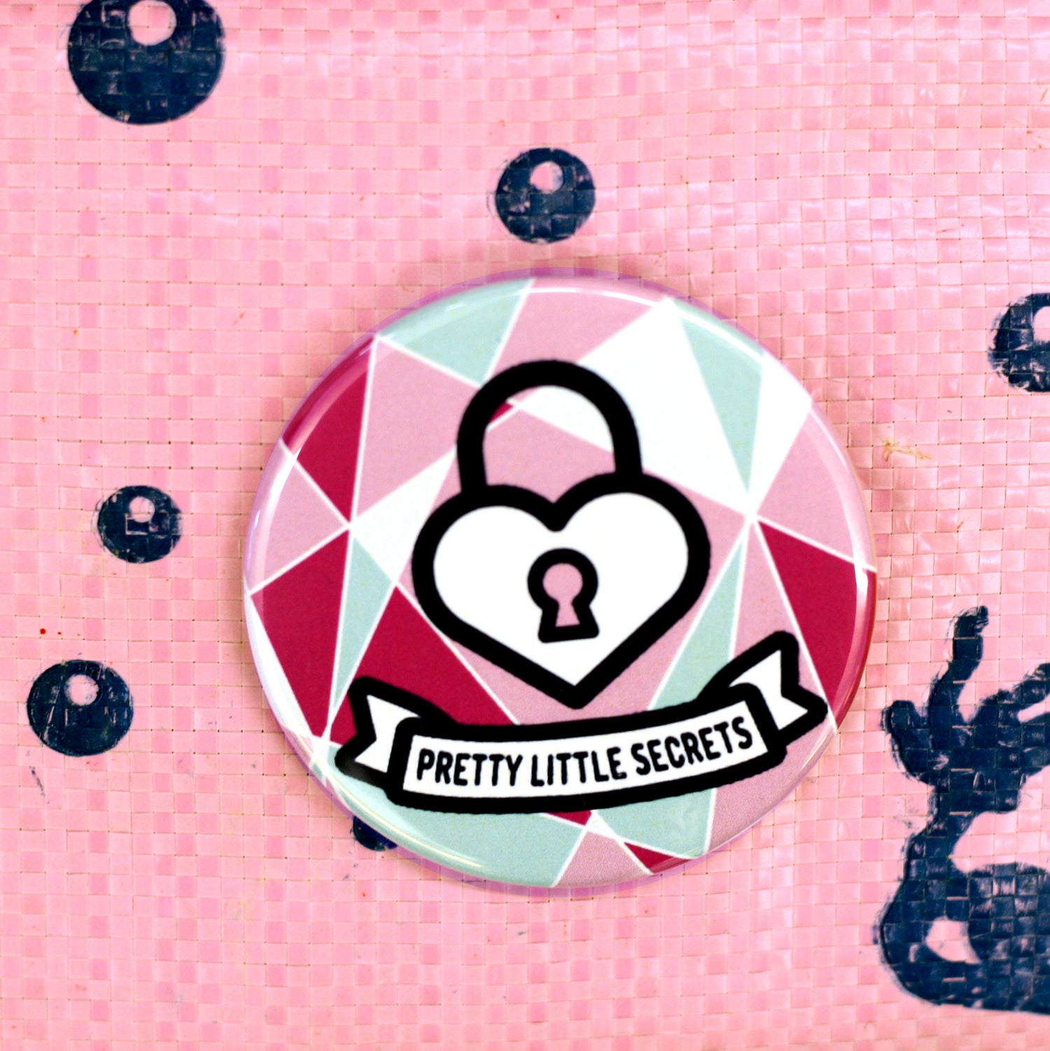 Toronto Lash and Eyebrow Bar Pretty Little Secrets is Celebrating 2 Ye ...